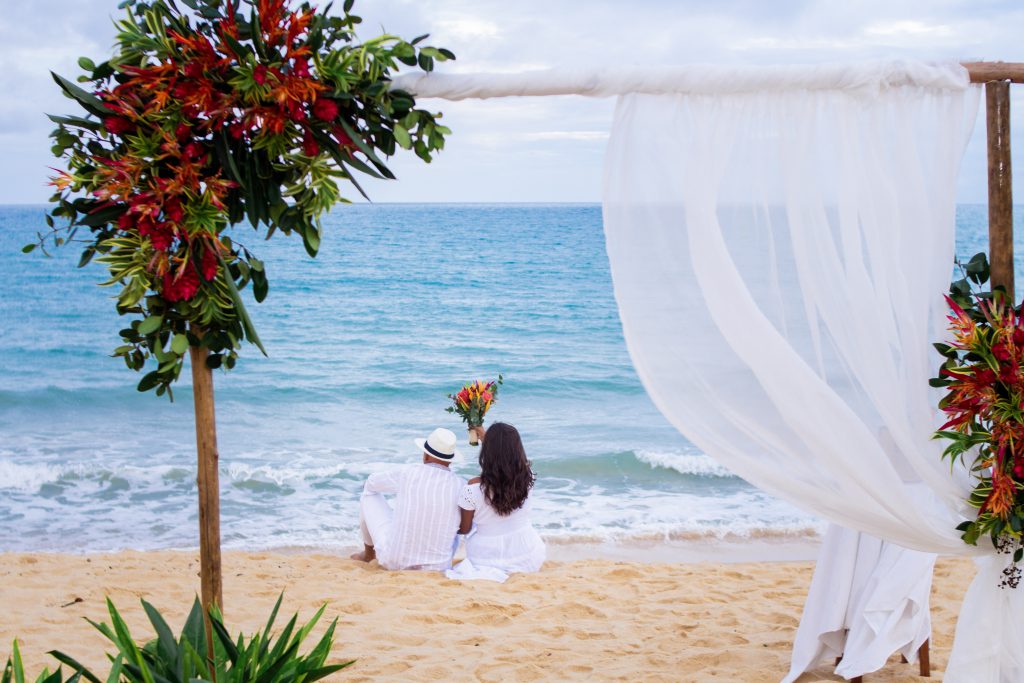 MINI WEDDING EM CENÁRIO PARADISÍACO À BEIRA MAR – Travel Inn Trancoso